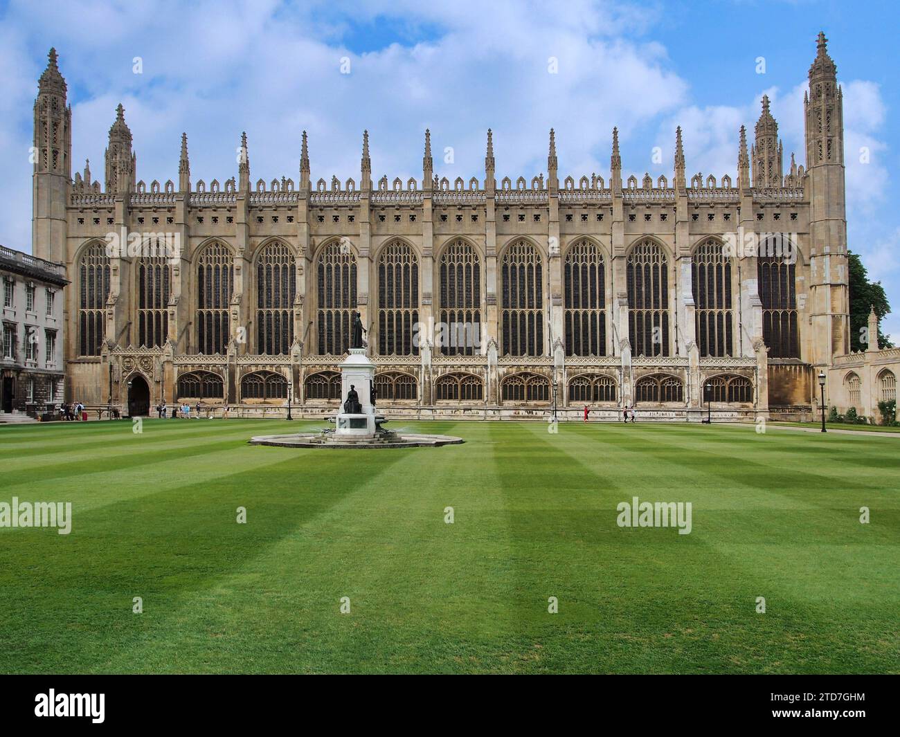 King's College, Cambridge University, side view of the gothic chapel ...