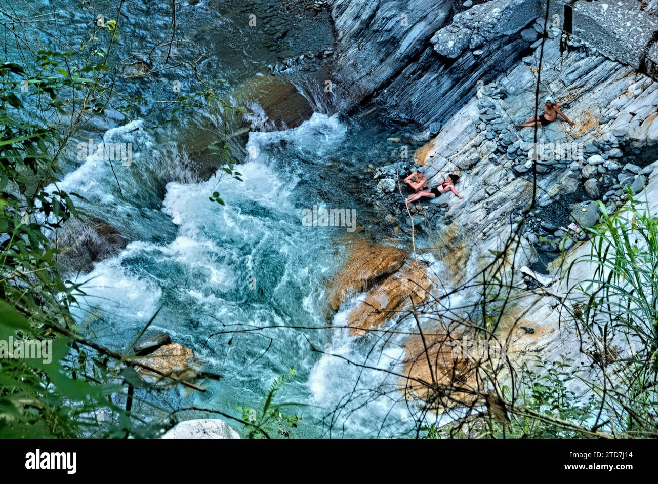 The wild Wenshan Hot Springs on the Liwu River, Taroko Gorge, Taroko ...