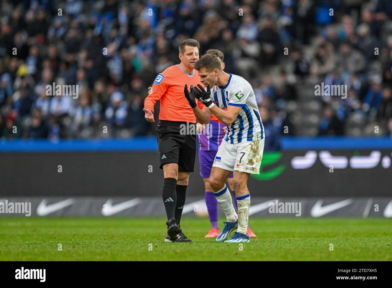 Ganze karte hi-res stock photography and images - Alamy