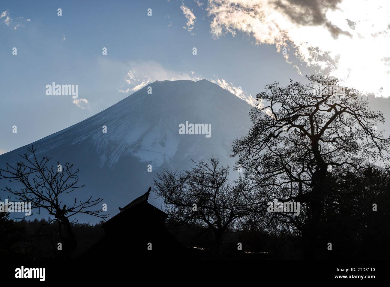 Japan sacred site hi-res stock photography and images - Alamy