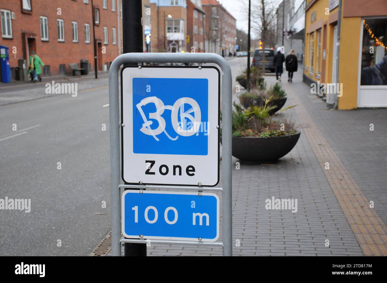 30km zone hi-res stock photography and images - Alamy