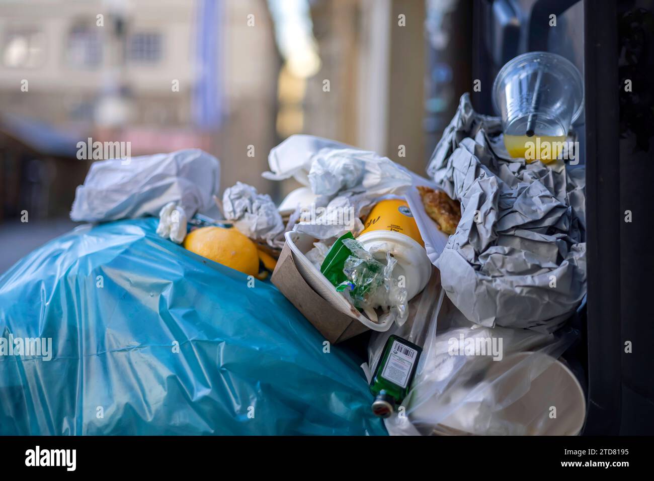 Wegwerprodukt hi-res stock photography and images - Alamy