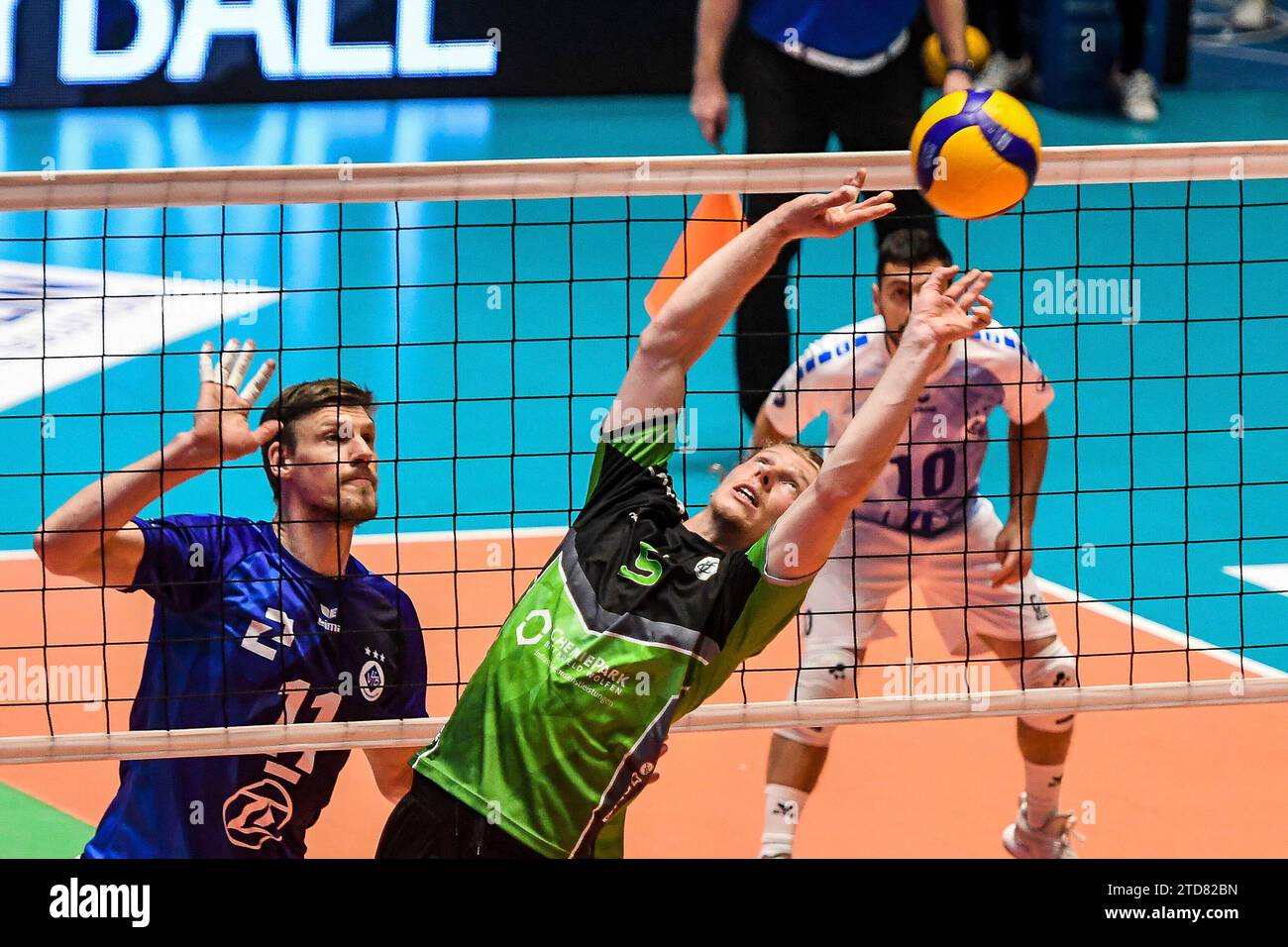 16.12.2023, Spacetech Arena, Friedrichshafen, GER, VBL, VfB Friedrichshafen vs VC Bitterfeld ...