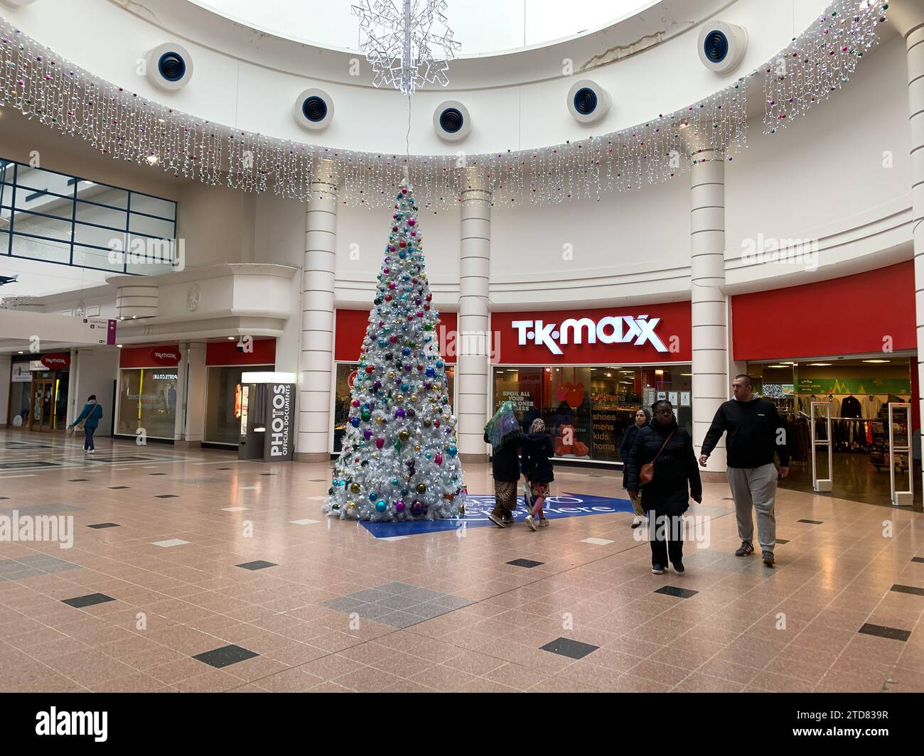 Slough Berkshire UK 16th December 2023 A TK Maxx Store In Slough Slough Berkshire UK 16th December 2023 A TK Maxx Store In Slough