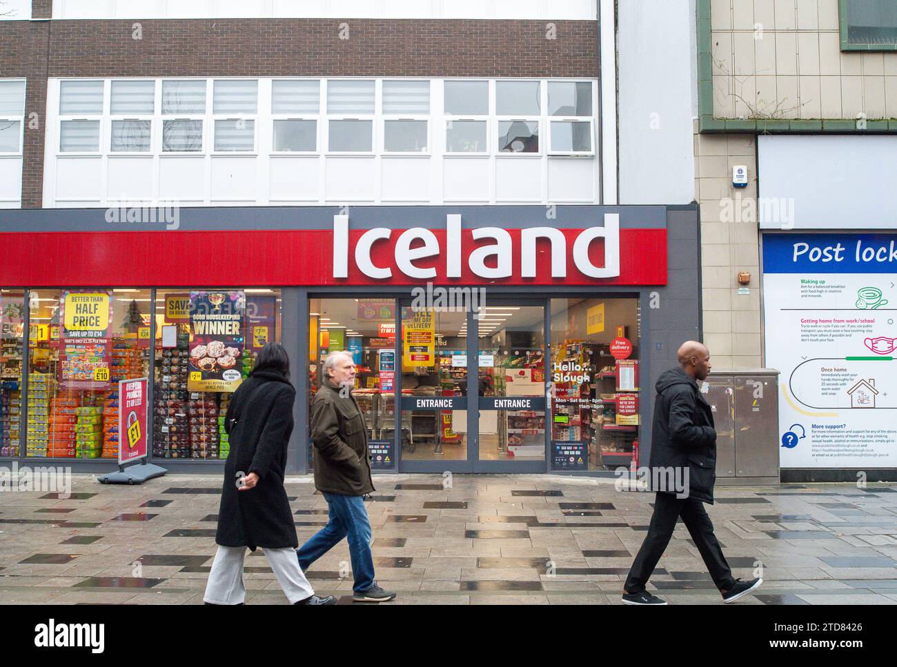 Slough, Berkshire, UK. 16th December, 2023. An Iceland frozen food ...