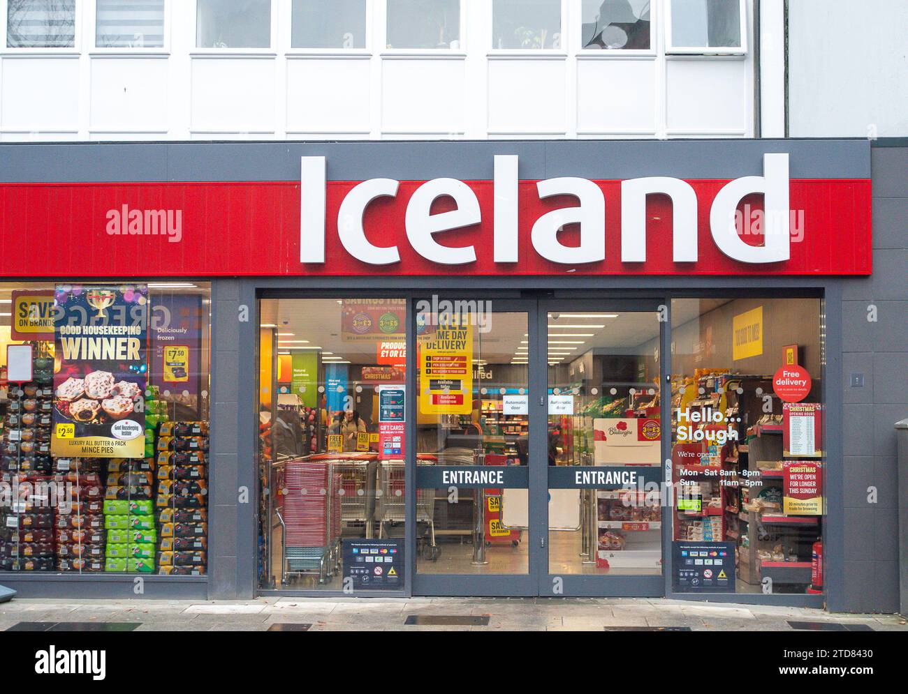 Slough, Berkshire, UK. 16th December, 2023. An Iceland frozen food ...