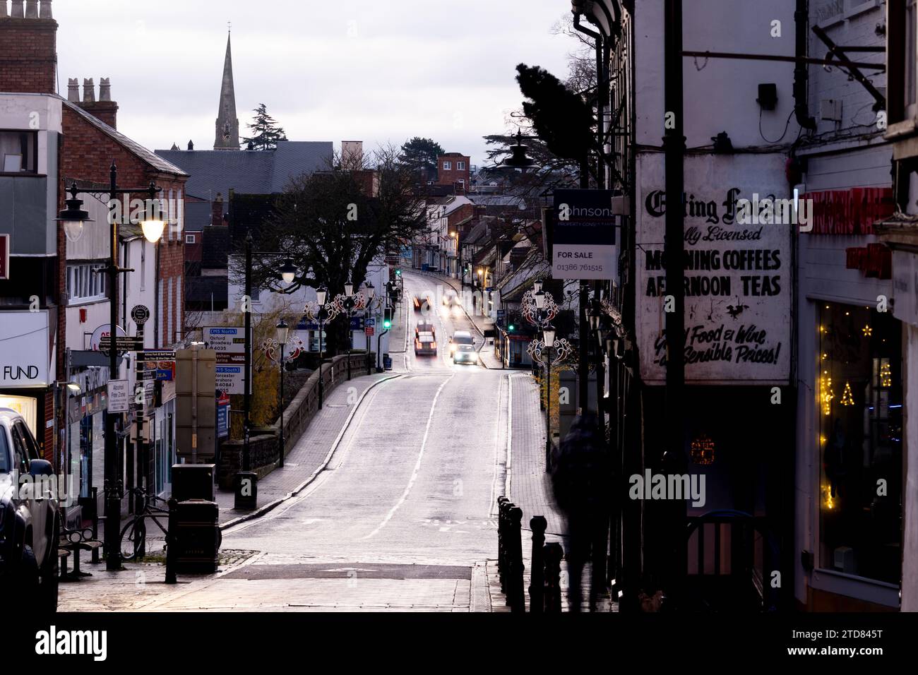 Bridge Street at dawn in winter, Evesham, Worcestershire, England, UK ...