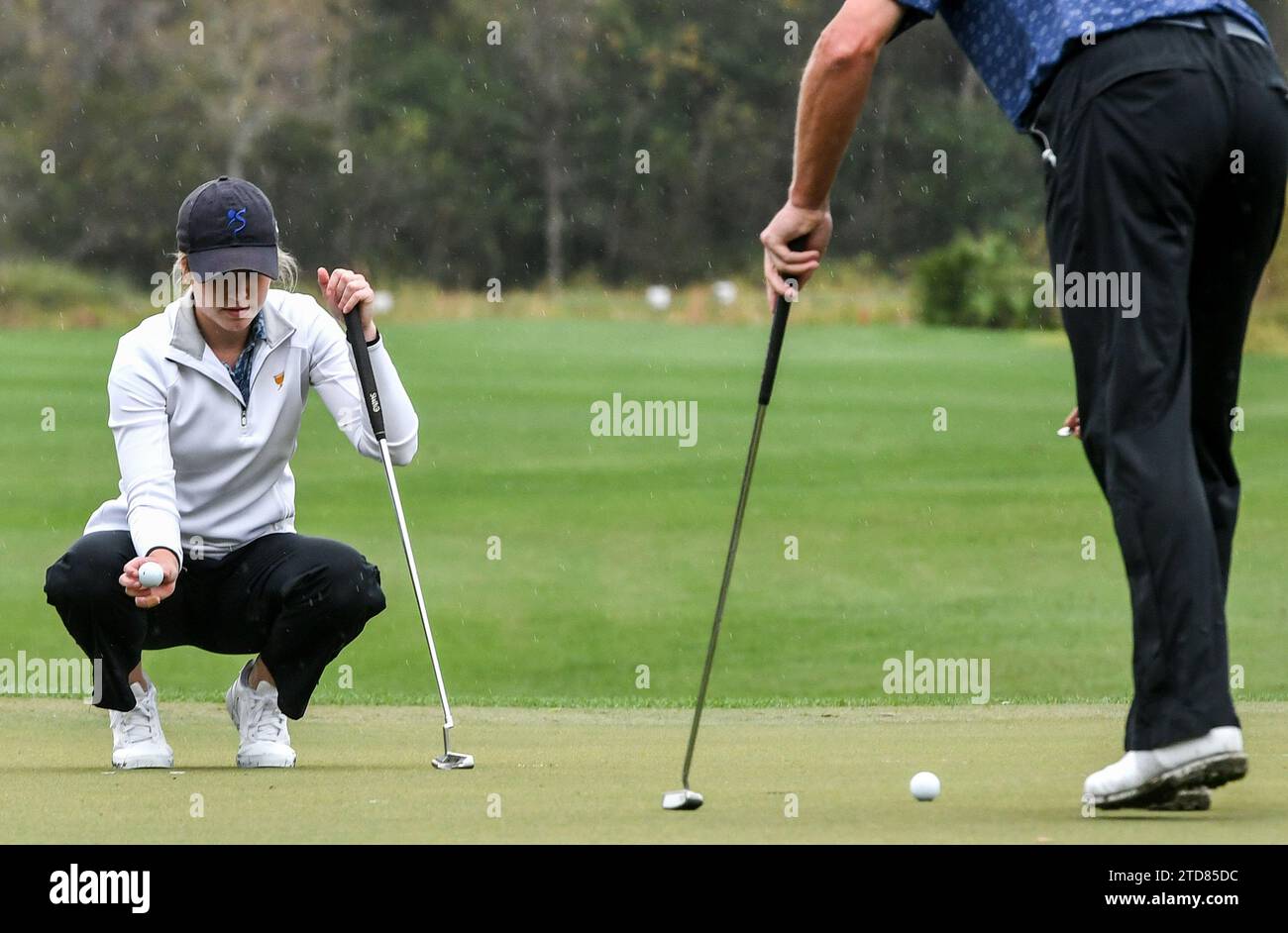 Orlando, United States. 16th Dec, 2023. Izzi Stricker lines up a putt ...