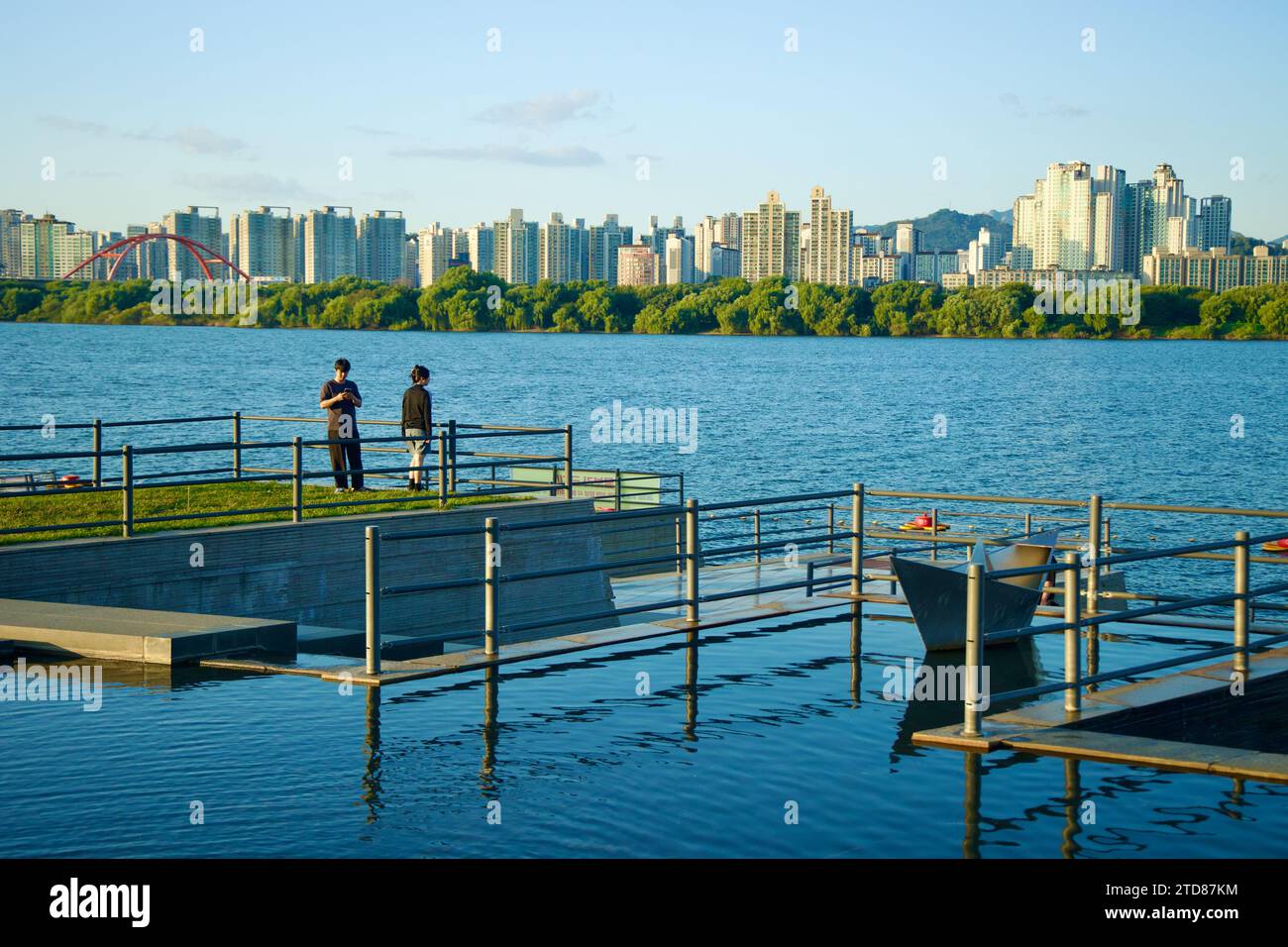 Waterlight square fountain hi-res stock photography and images - Alamy