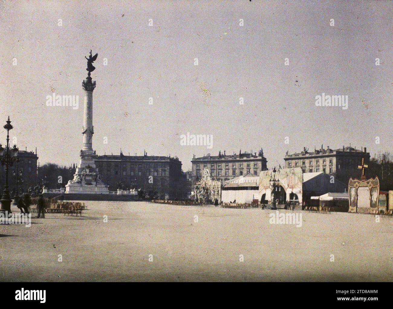 Quincunxes hi-res stock photography and images - Alamy