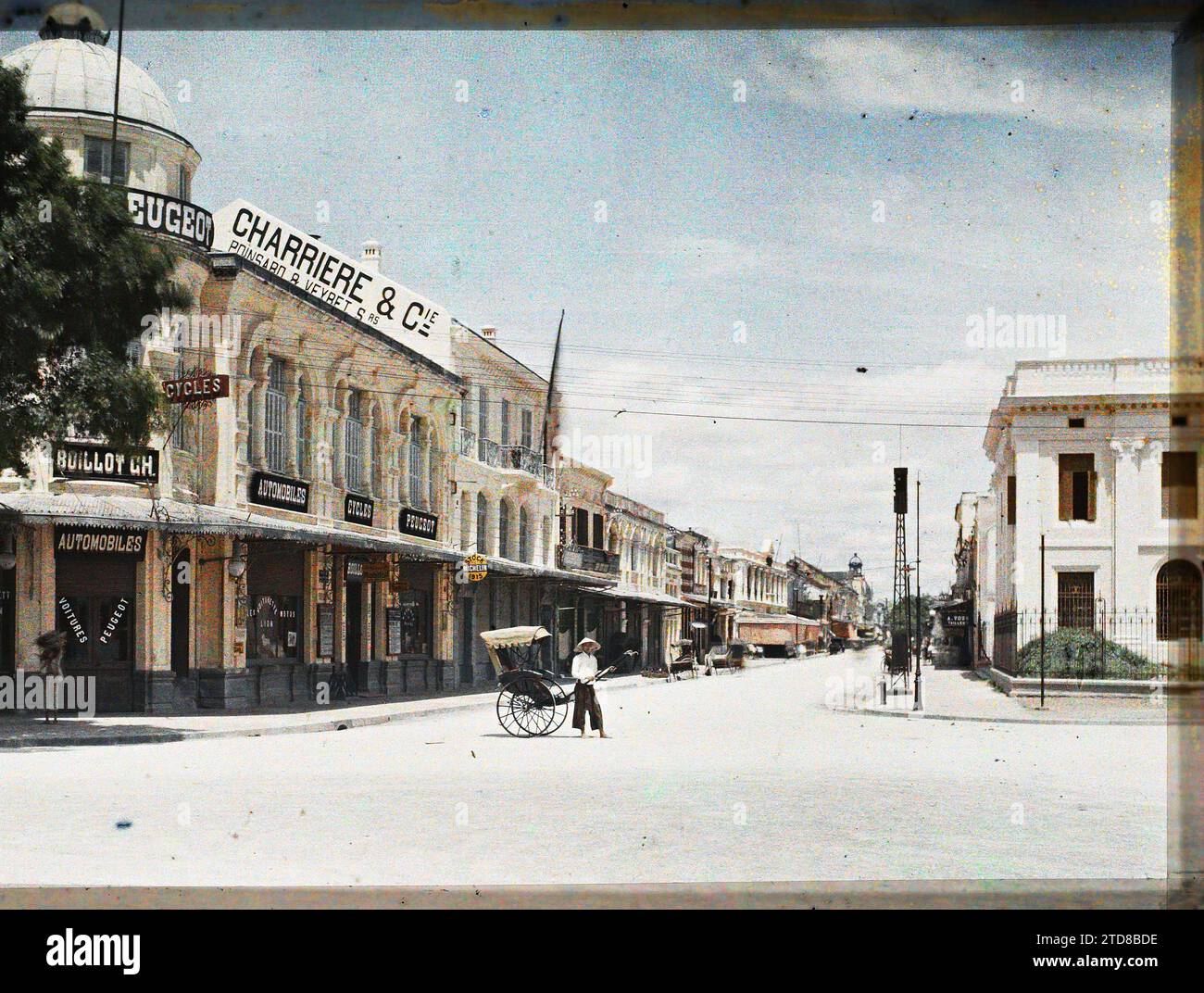 Hà-nôi, Hainoi Vietnam, Tonkin, Indochina In the Concession district ...