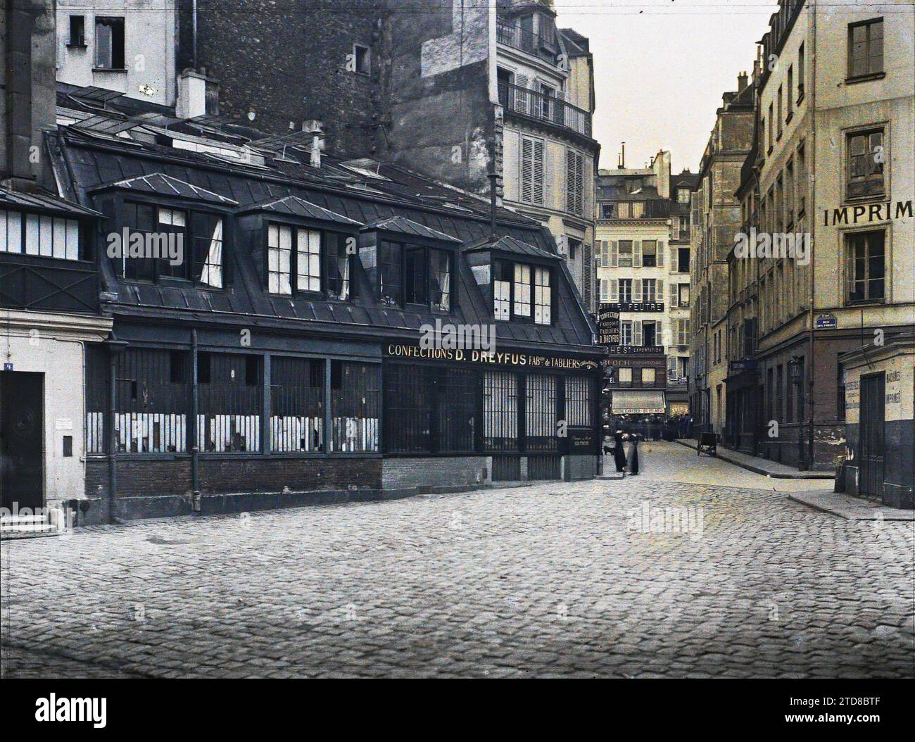 Sentier neighborhood hi-res stock photography and images - Alamy