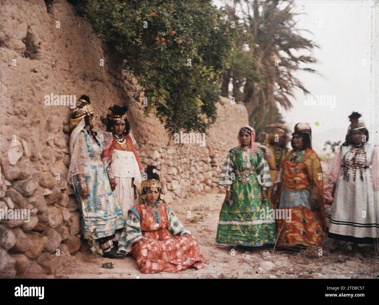 Ouled nail woman algeria hi-res stock photography and images - Alamy