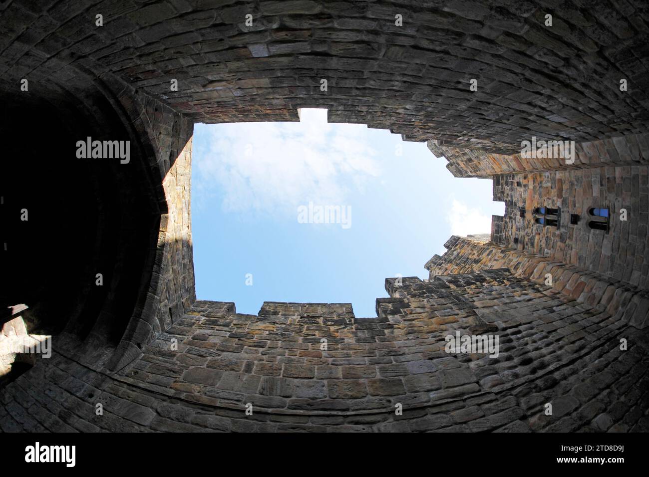 Barbican gate. Entrance portal to Alnwick Castle, Northumberland, UK ...