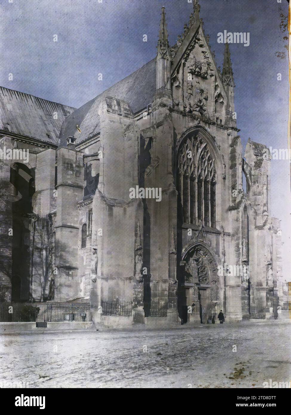 St remi side facade hi-res stock photography and images - Alamy