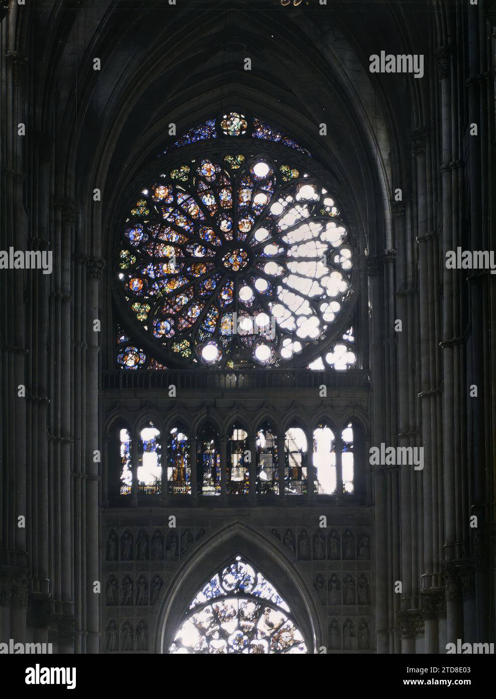 Reims, Marne, Champagne, France The large rose window of the cathedral ...