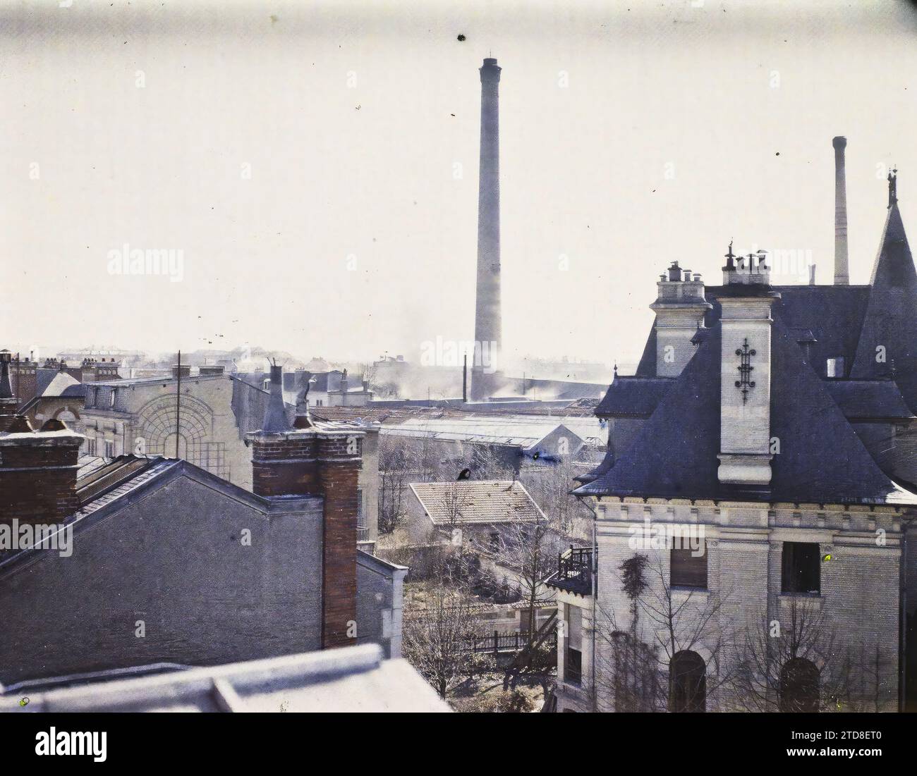 France shell burst hi-res stock photography and images - Alamy