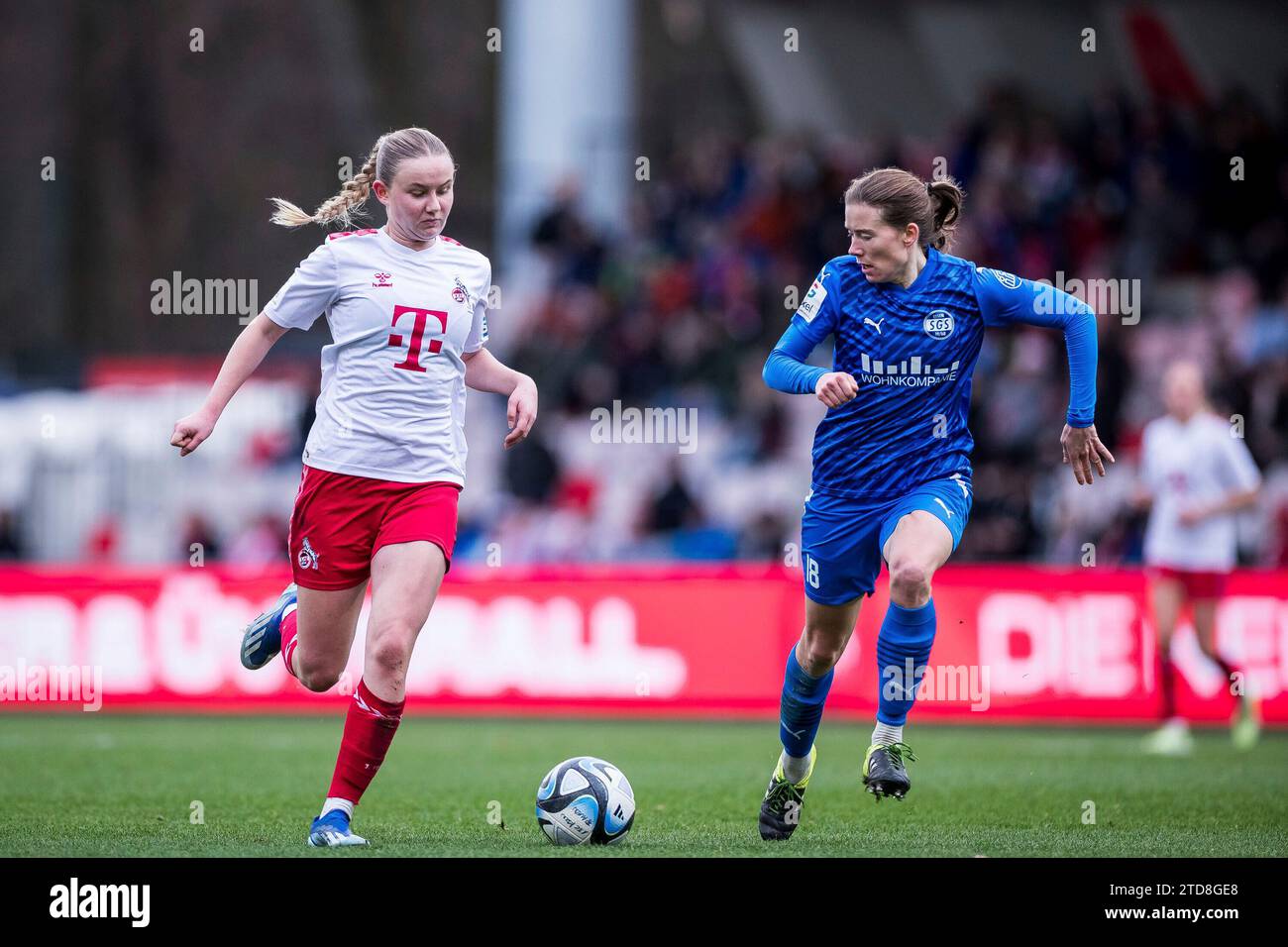 Zweikampf Carlotta Imping (1. FC K?ln, #14), Lena Ostermeier (SGS Essen, #18) GOOGLE PIXEL ...