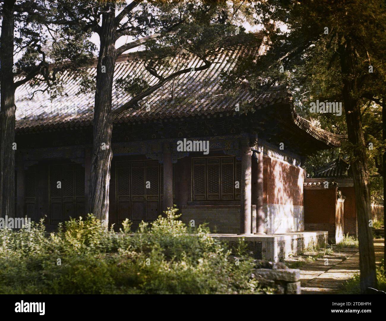 Tchoufou, China Konglin, the necropolis of the family of Confucius ...