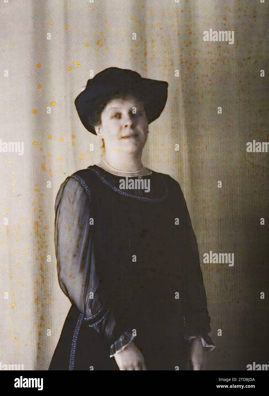 10 2 1918 france boulogne portraits mme roux hi-res stock photography ...