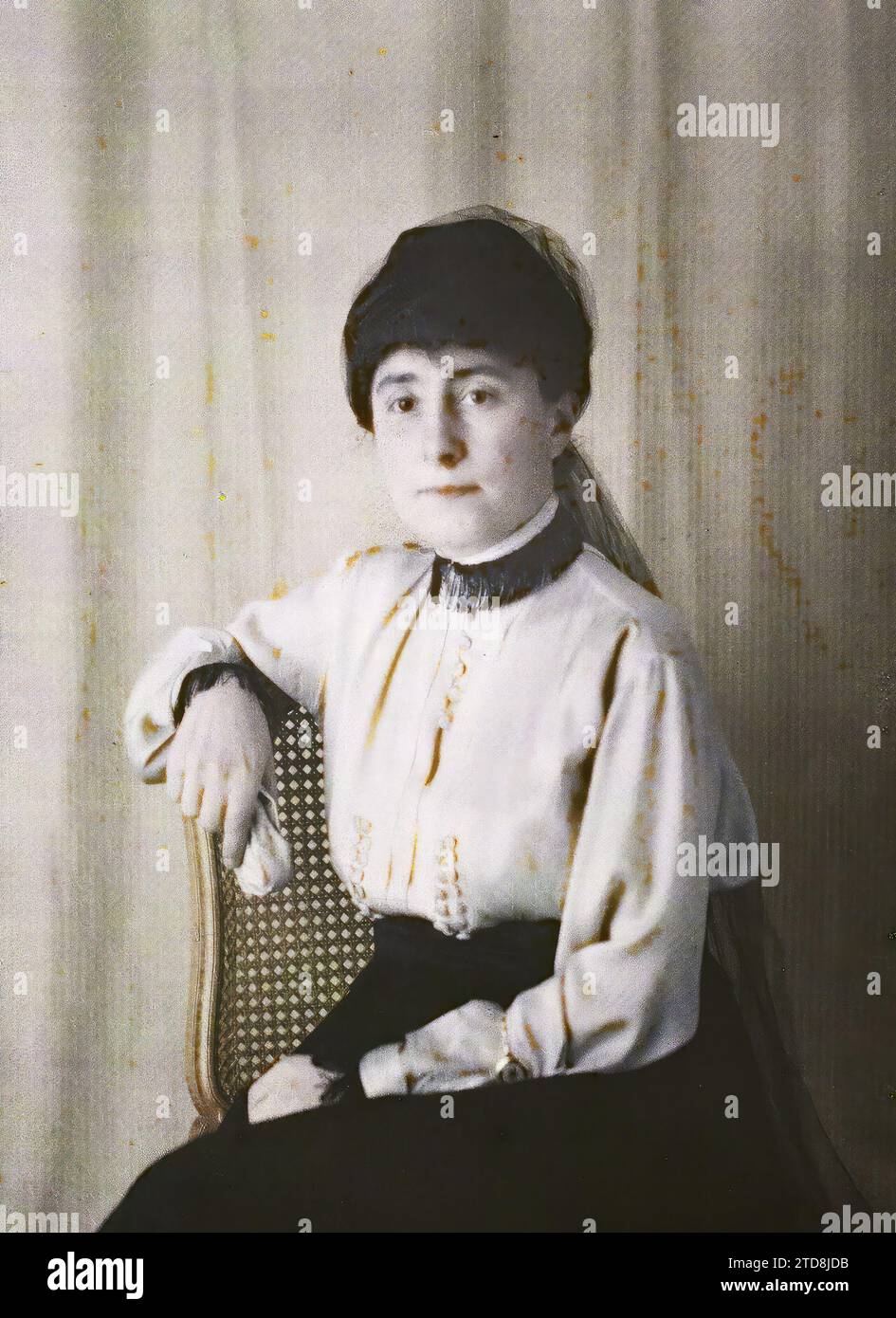 Marie perrin hi-res stock photography and images - Alamy