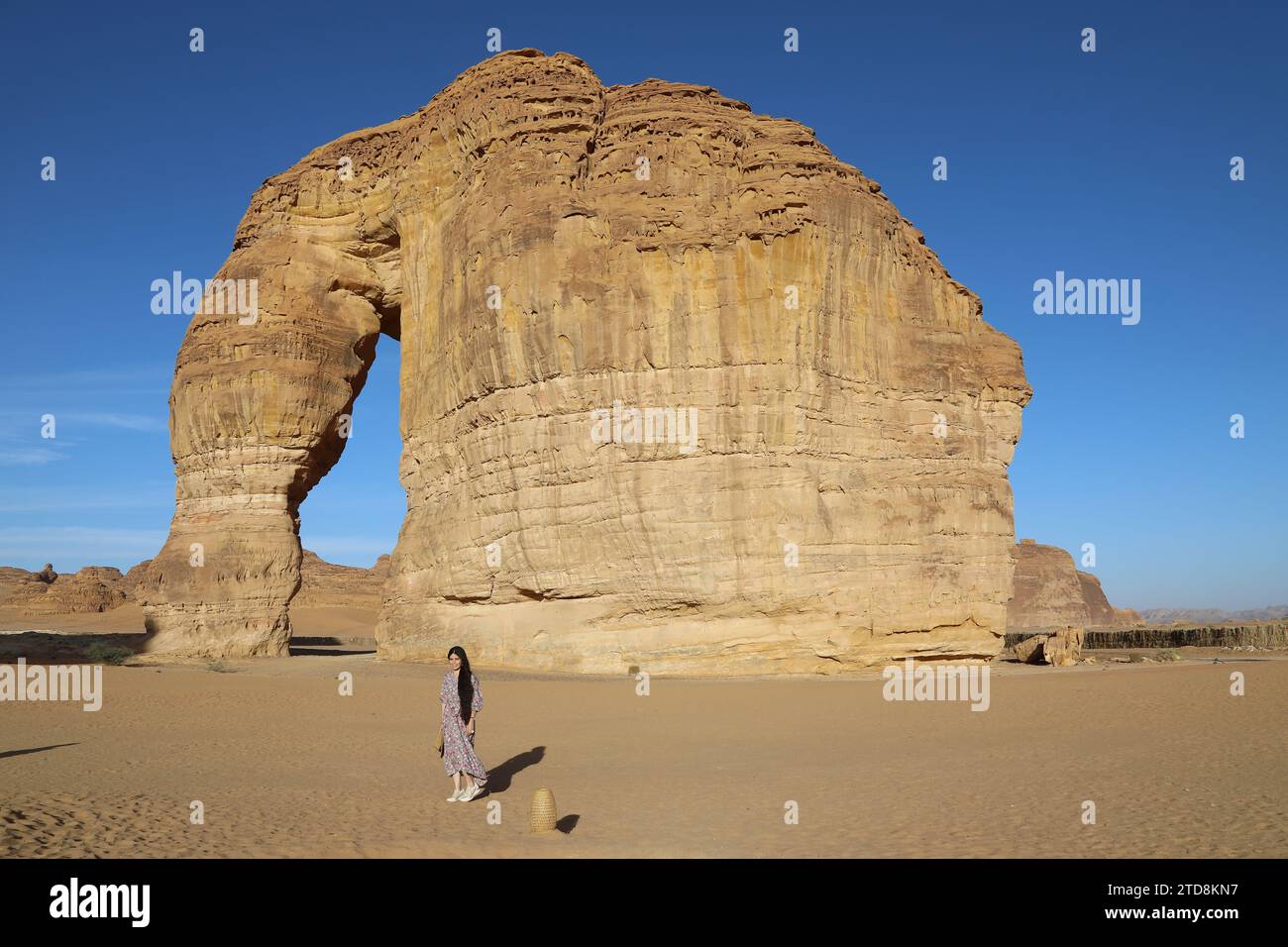 Tourist at Elephant Rock in the desert of Saudi Arabia Stock Photo - Alamy
