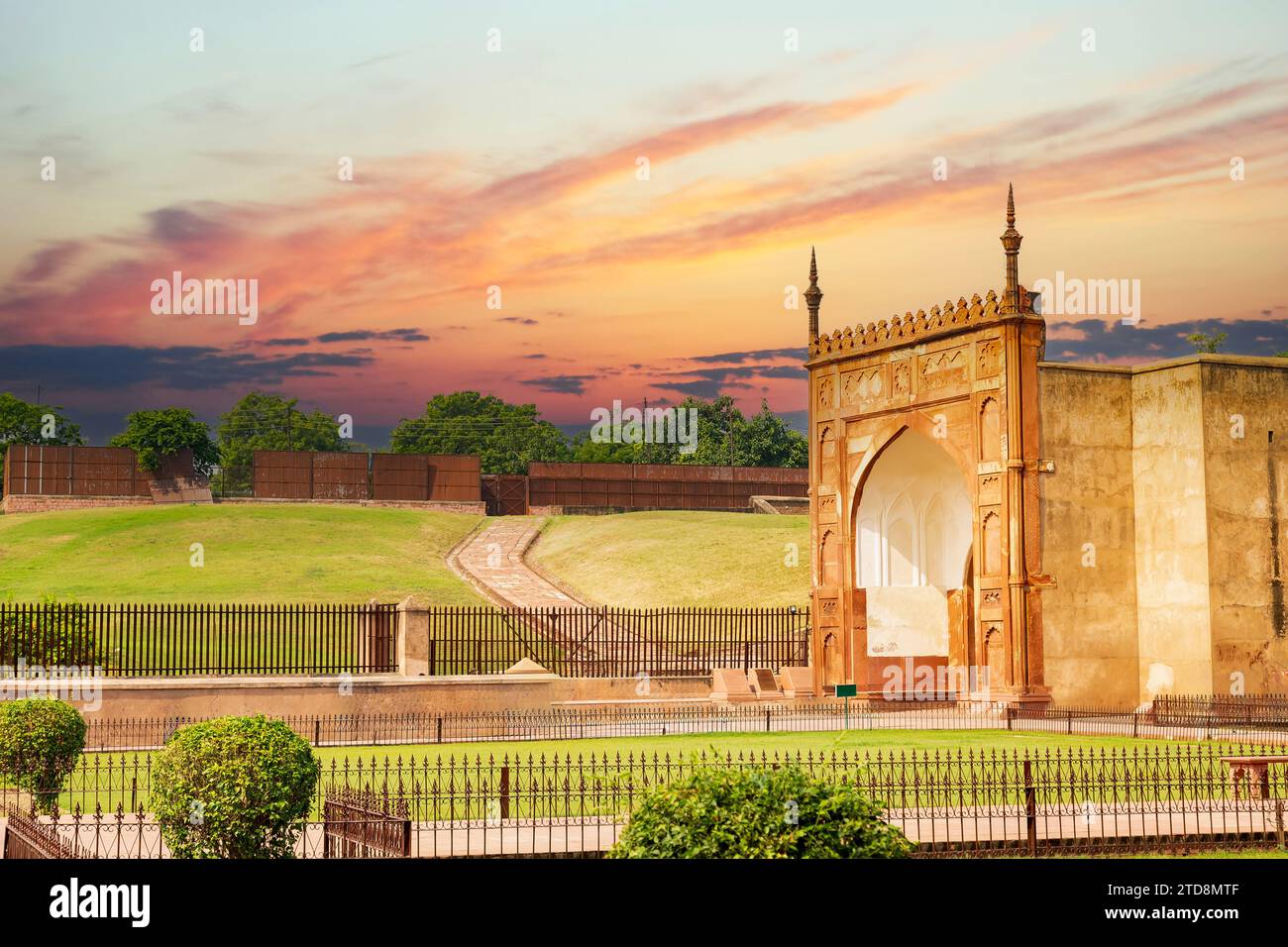 Red Fort, Mughal fort in Old Delhi, India Stock Photo - Alamy