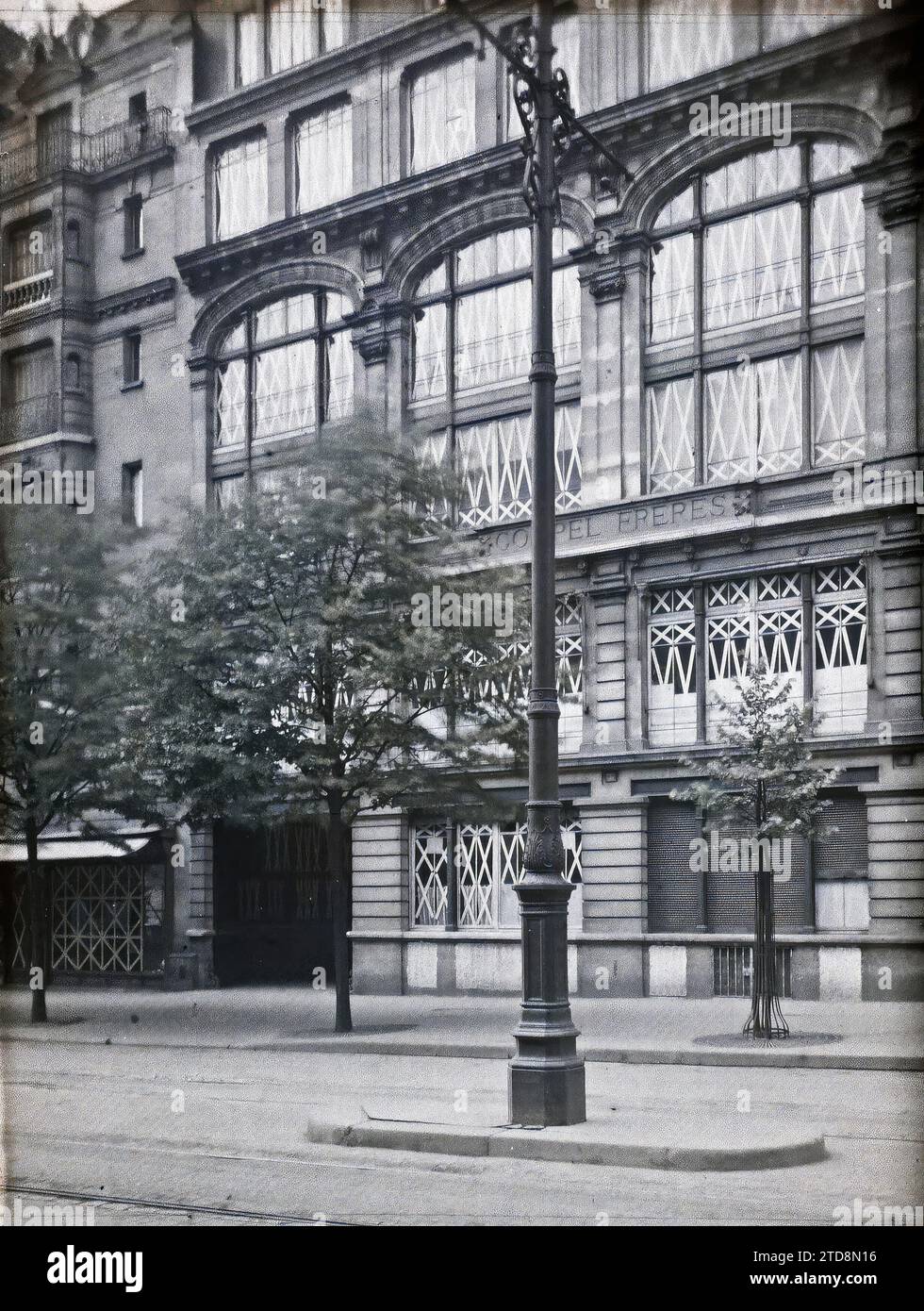 Store avenue de la république hi-res stock photography and images - Alamy