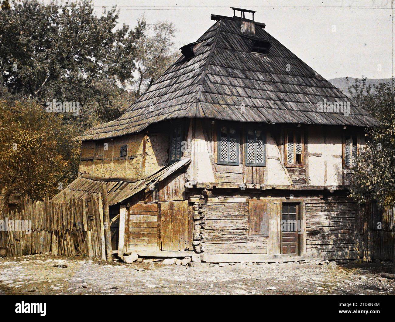 Roofing base hi-res stock photography and images - Alamy