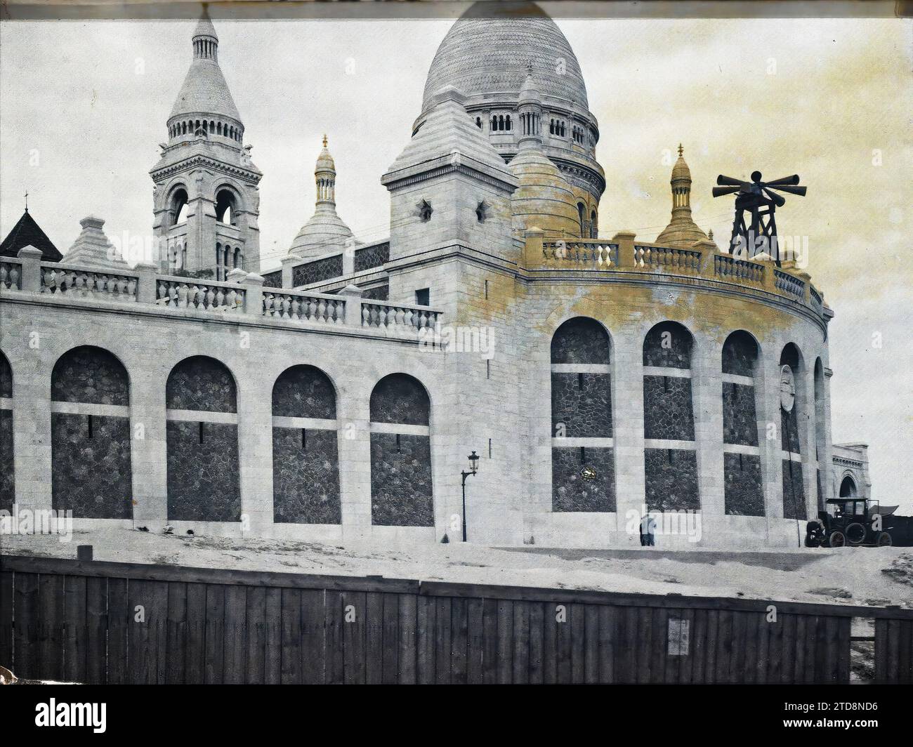 Paris (18th arrondissement), France The siren of the Sacré-C?ur de ...