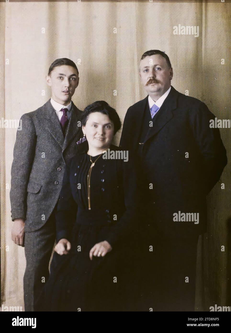 Woman shipwrecked image group portrait family fashion man human hi-res ...