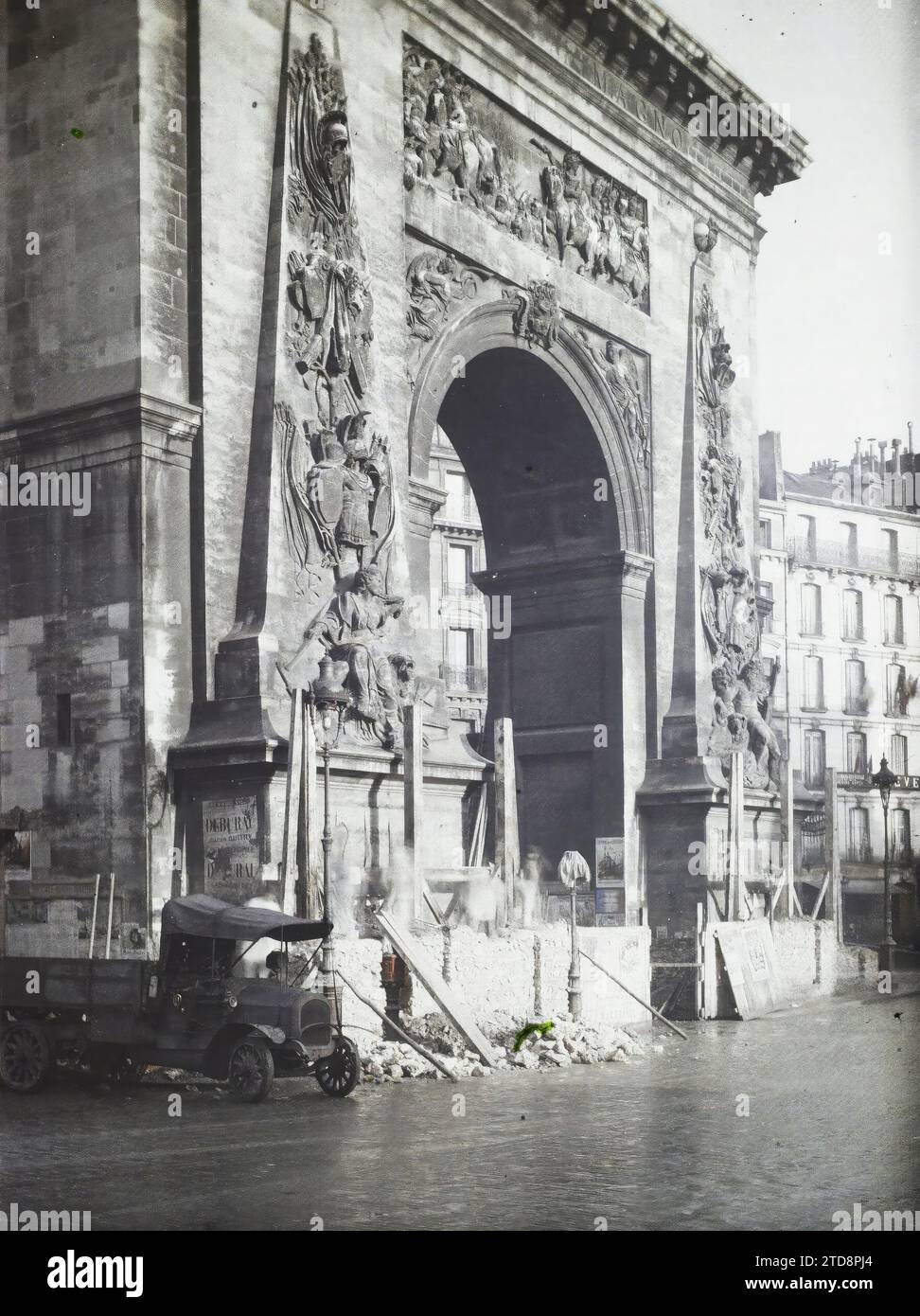 Paris (10th arr.), France Dismantling of the anti-bombing protections on the Saint-Denis gate ...