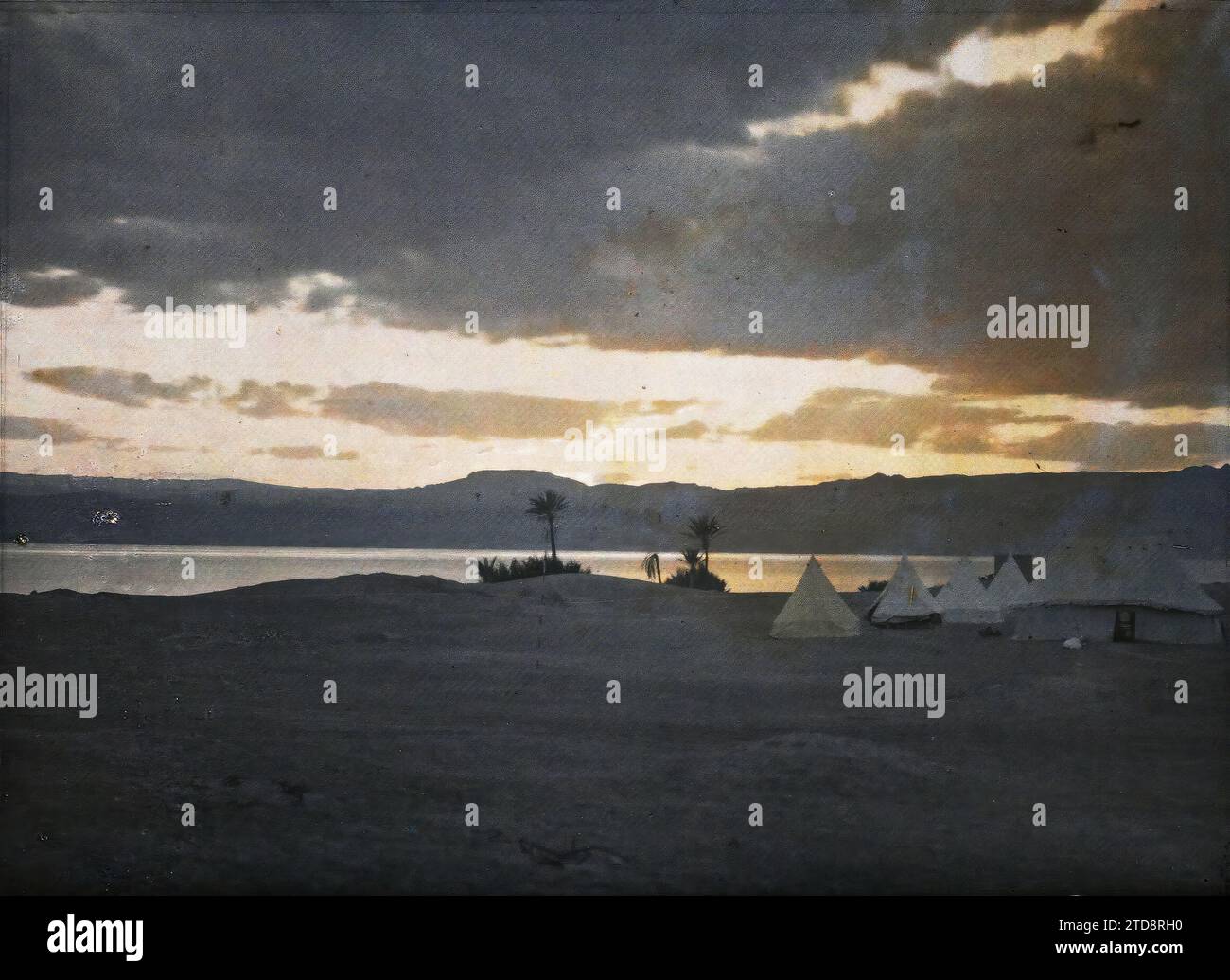 12 26 1918 hi-res stock photography and images - Alamy