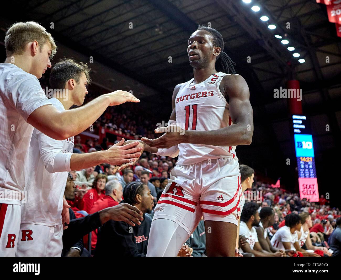 Rutgers Scarlet Knights center Clifford Omoruyi (11) goes to the bench ...