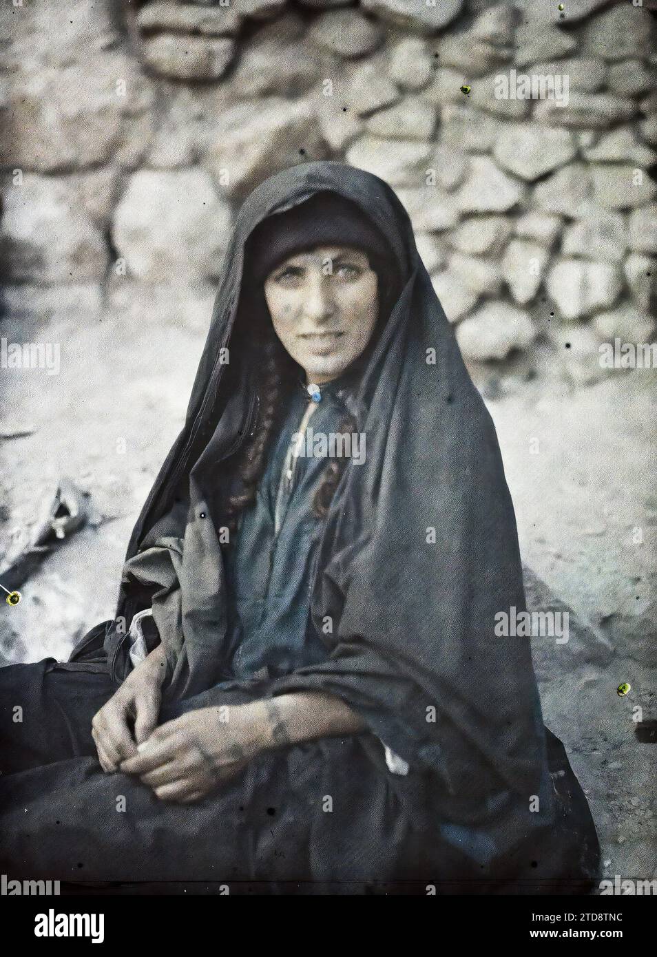 Jerusalem, Israel, Palestine Woman from As-Salt tattooed with indigo ...