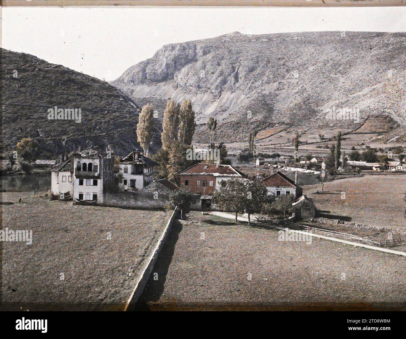 Buna, Bosnia-Herzegovina View of the minaret of the Buna mosque: old ...