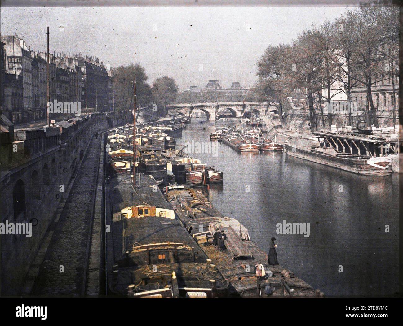 Paris (6th arrondissement), France The Seine seen from the Quai des ...