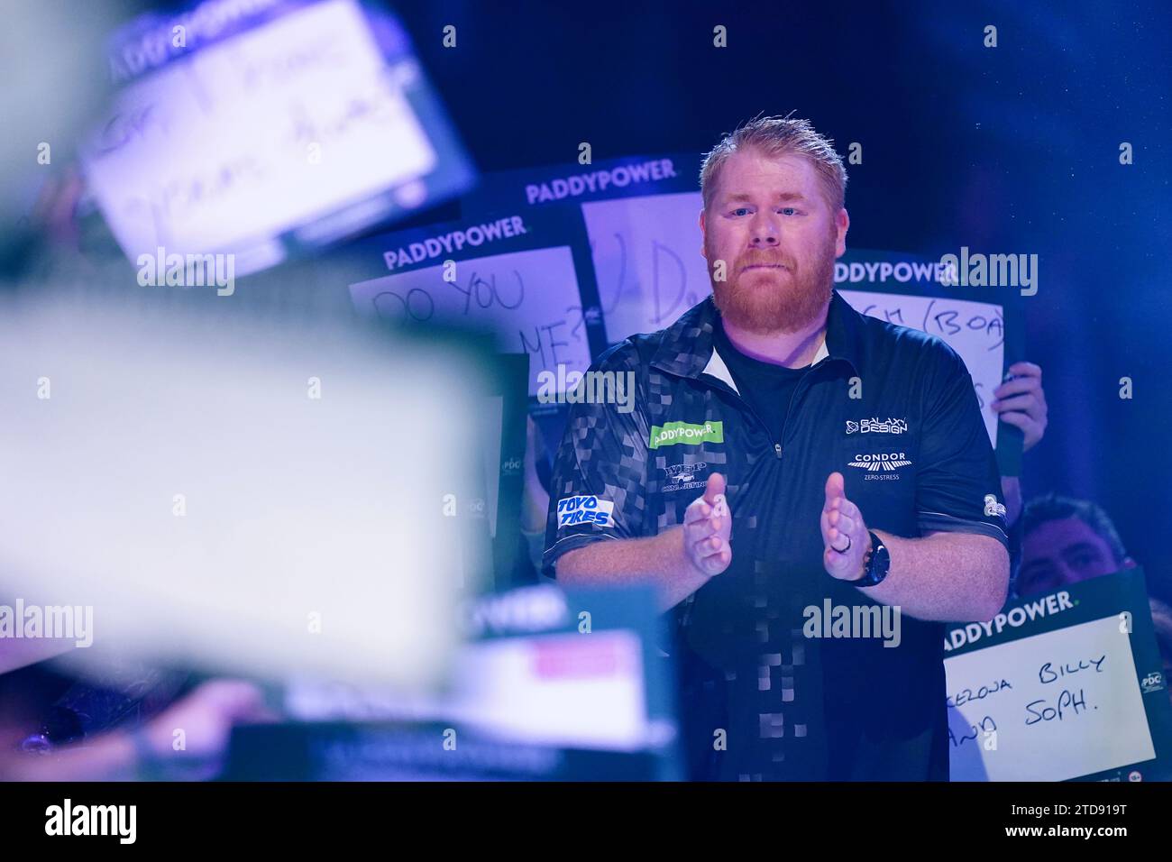 Matt Campbell walks out to play Lourence Ilagan (not pictured) on day ...