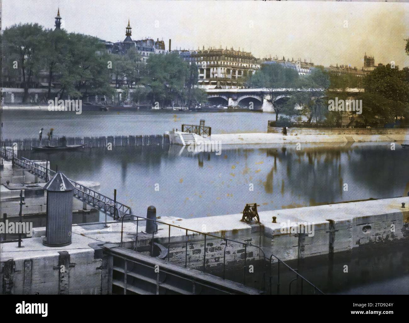 Paris (1st arr.), France The Monnaie dam, seen from the Quai de Conti ...