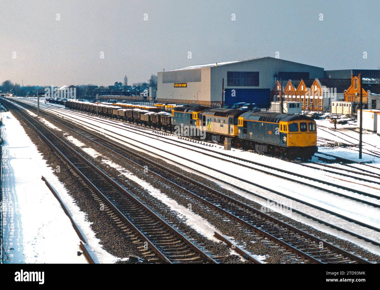 Covered wagon and locomotive hi-res stock photography and images - Alamy