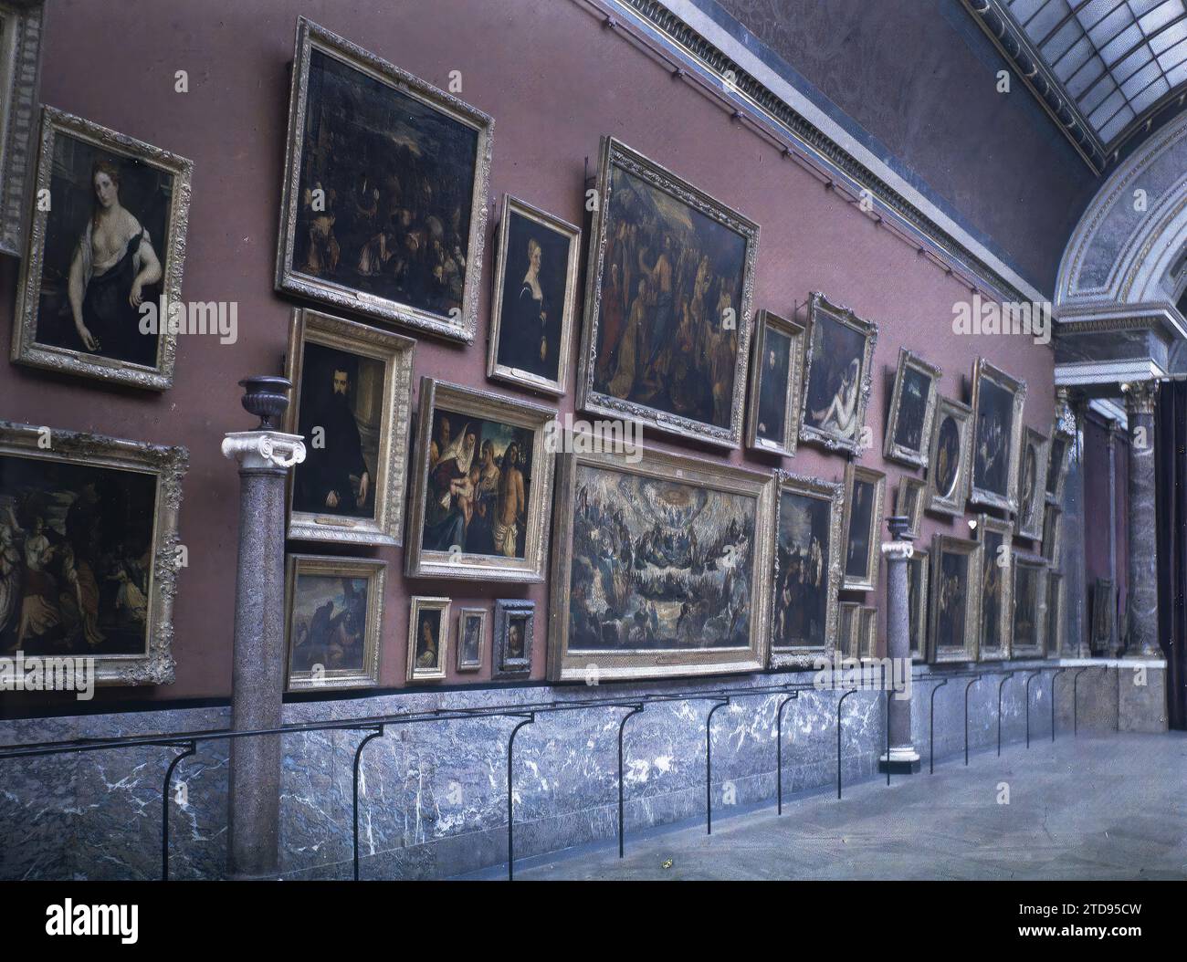 Paris (1st arr.), France Italian painting (Tintoretto, Titian, Veronese ...