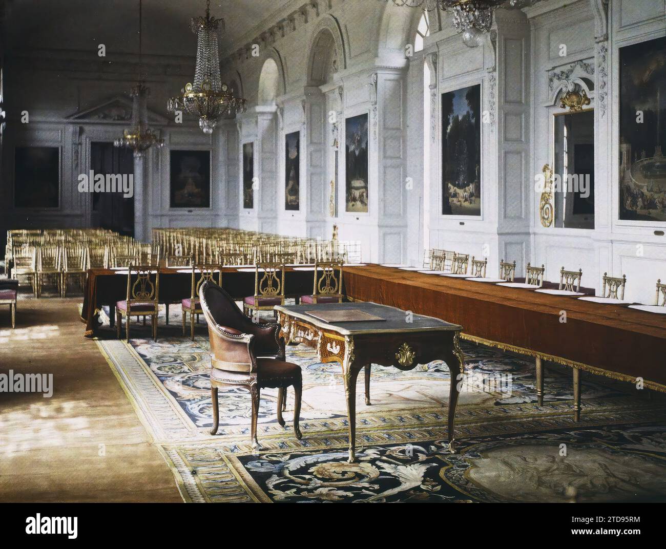 Palace of Versailles, France, Political life, Housing, Architecture ...