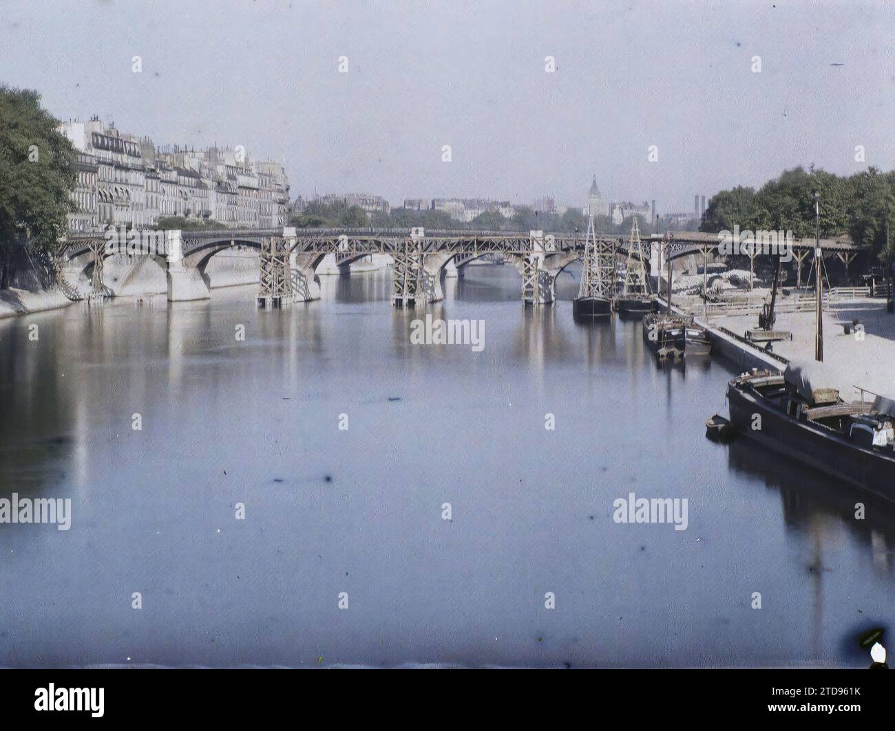 Paris (4th-5th arr.), France The Tournelle bridge under demolition ...