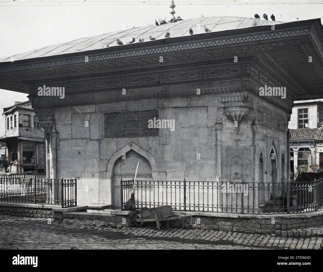 Usküdar, Asian suburb of Constantinople (current Istanbul), Turkey ...