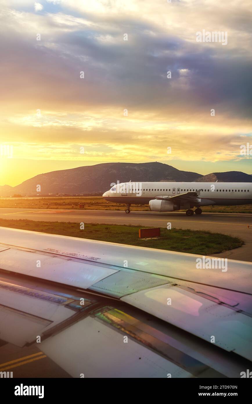 Airplane take off athens hi-res stock photography and images - Alamy