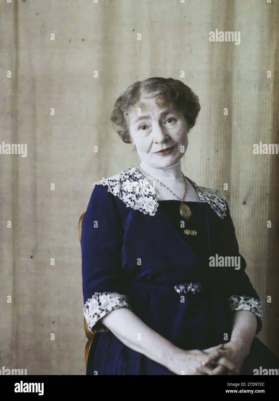 Mme colonne hi-res stock photography and images - Alamy