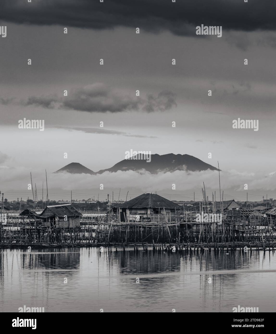 Cavite City Stilt Houses Stock Photo - Alamy