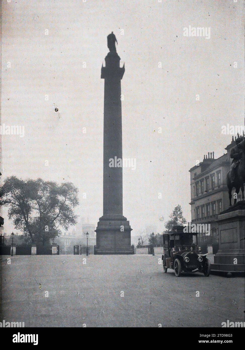 London, England The statue of Colonel Nelson in Trafalgar Square ...
