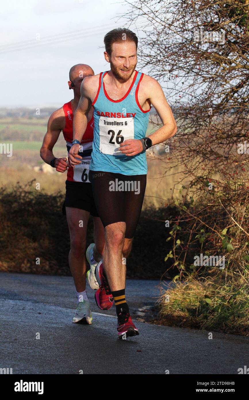 Huddersfield, Yorkshire, UK, 17 December 2023. Runners during the ...
