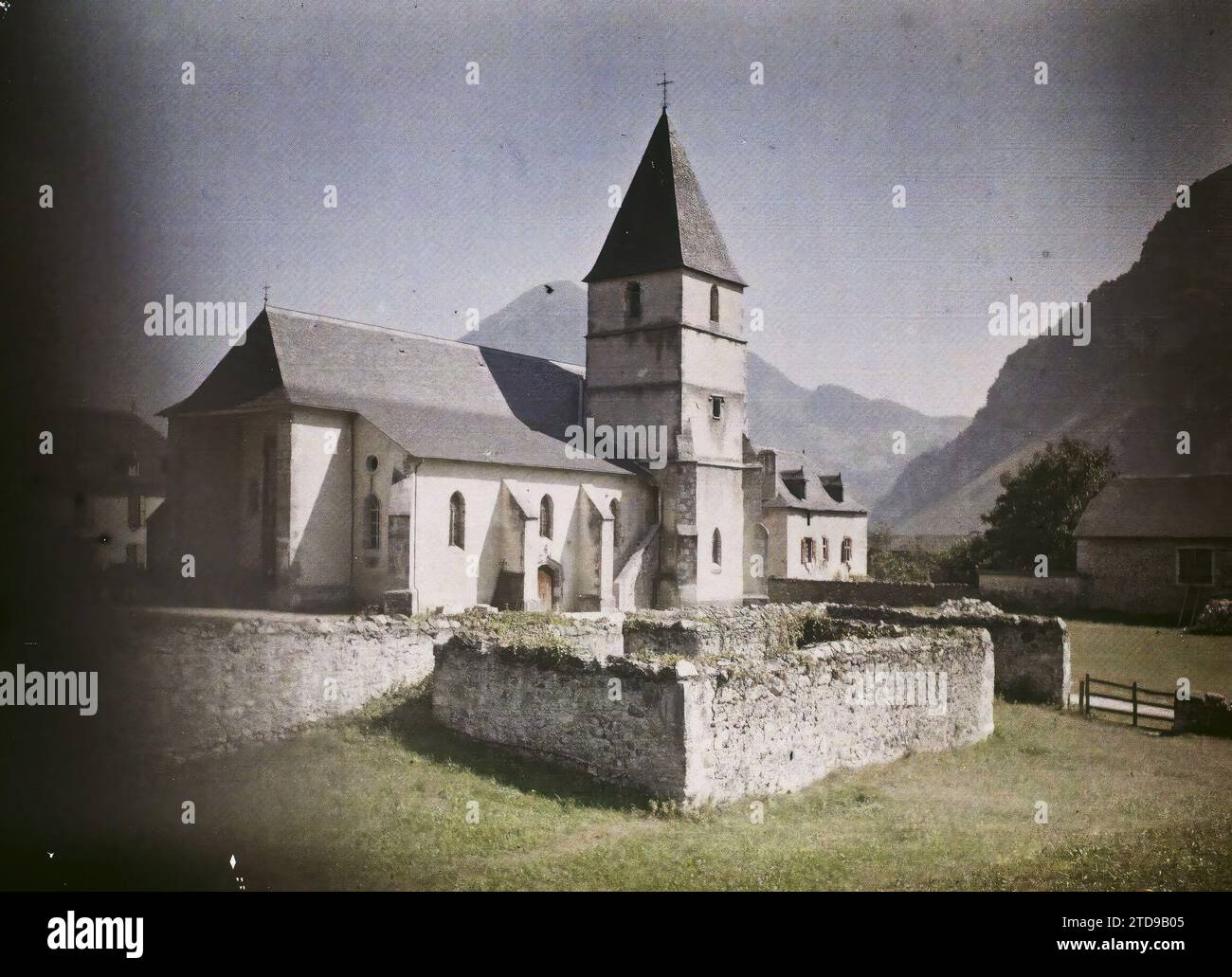 Eglise de bielle hi-res stock photography and images - Alamy